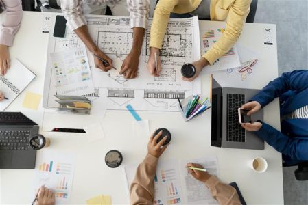 How to manage and create a project in Odoo 18.